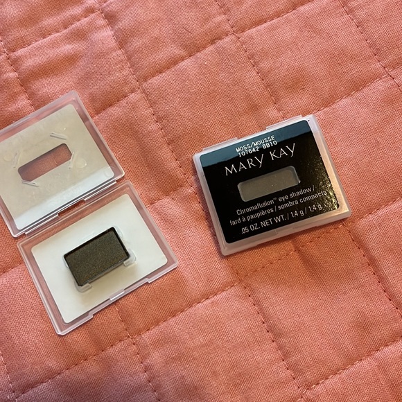 Mary Kay | Makeup | Mary Kay Chromafusion Eyeshadow In Color Moss Brand ...